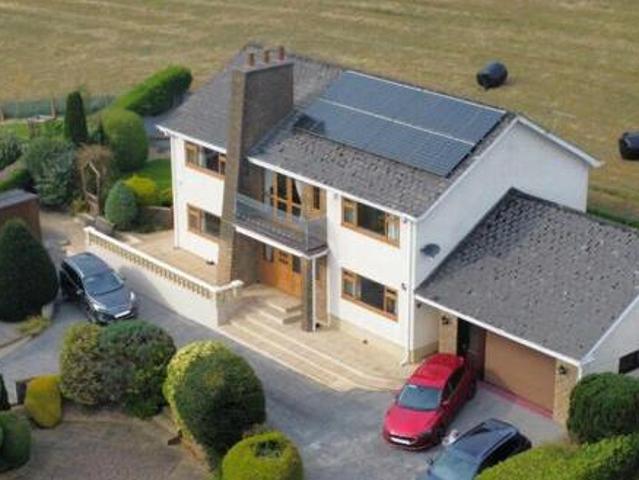 Wellfield Road, Abergwili,4 Bedroom Detached