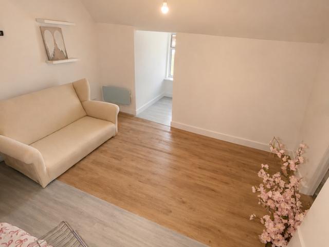 Welling High Street, Welling DA16, 2 bed flat to rent, £1,300 pcm | PrimeLocation