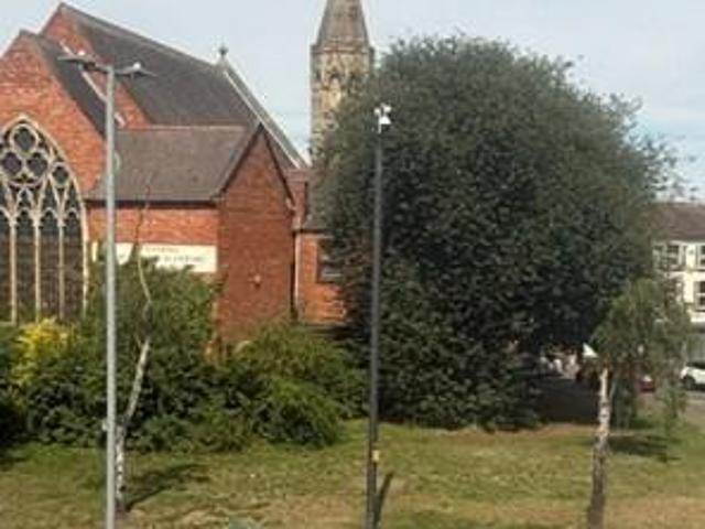 Wellingborough Road, Northampton, NN1 3 bed flat to rent £1,000 pcm £231 pw