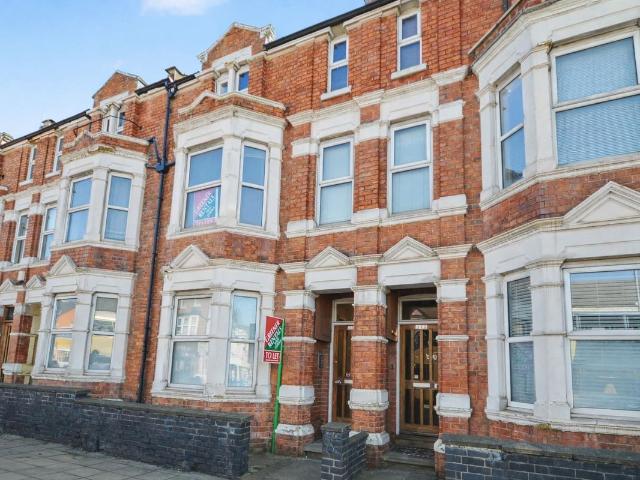 Wellingborough Road, Abington NN1, 2 bed flat to rent, £1,025 pcm | PrimeLocation