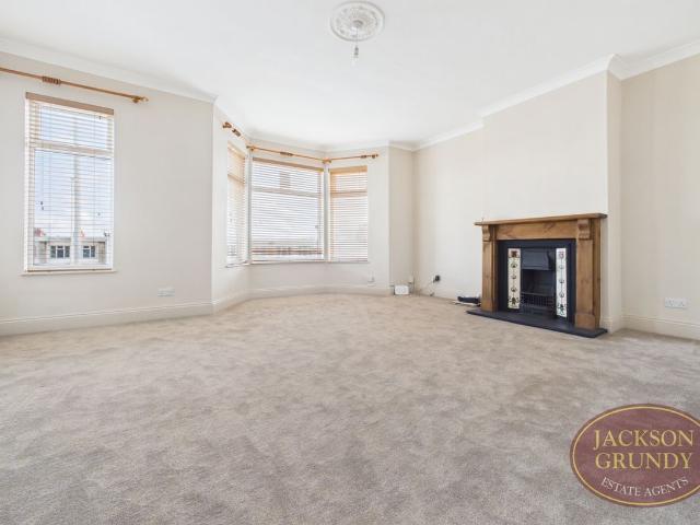 Wellingborough Road, Abington NN1, 2 bed flat to rent, £1,050 pcm | PrimeLocation