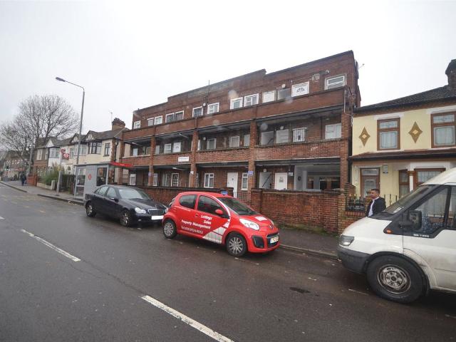 Wellington Mansions, Church Road E10, 3 bed flat to rent, £2,100 pcm | PrimeLocation