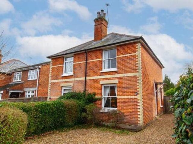 Wellington Avenue, Fleet, 3 Bedroom Semi detached