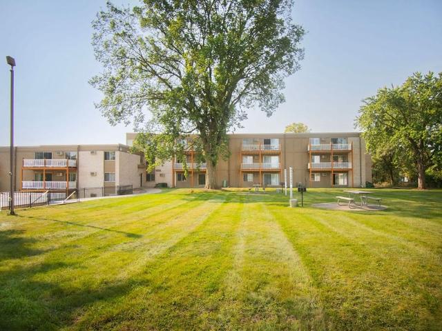 Wellington Apartments 1 Bedroom Apartment for Rent at 17210 County Road 6, Plymouth, MN 55447 Plymouth Wayzata