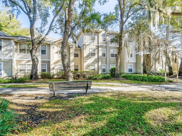 Wellington Apartments 2 Bedroom Apartment for Rent at 2900 Drew St, Clearwater, FL 33759
