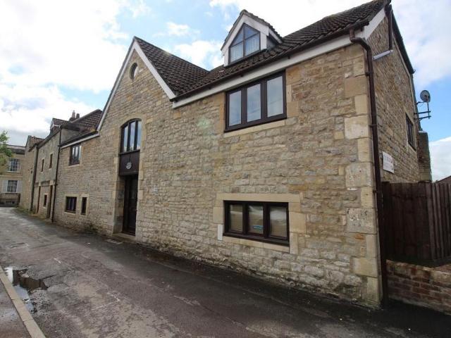 Wellington Buildings, Bath 2 bed maisonette to rent £1,550 pcm £358 pw