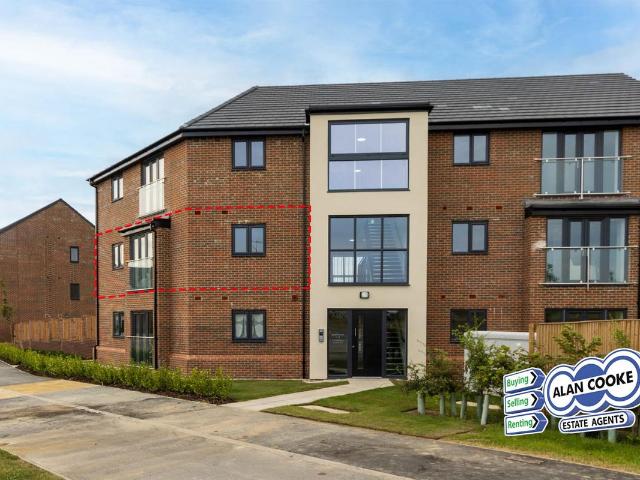 Wellington Boulevard, Whinmoor, Leeds LS14, 2 bed flat to rent, £1,000 pcm | PrimeLocation