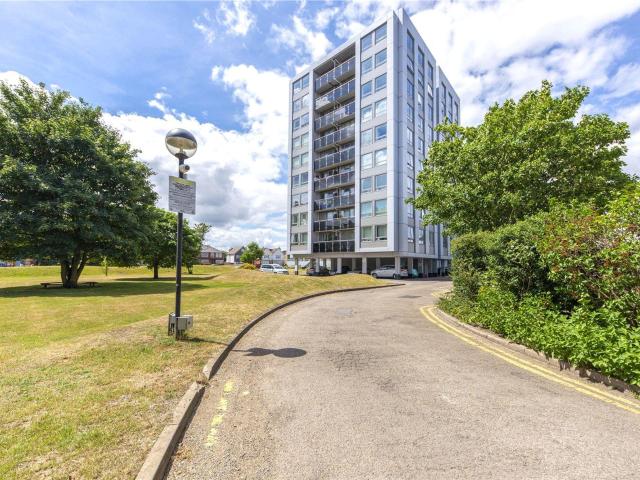 Wellington Close, Walton On Thames, KT12