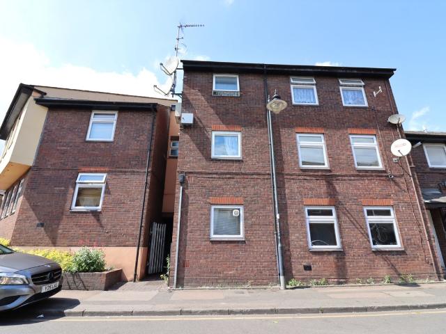 Wellington Court LU1, 2 bed flat to rent, £1,100 pcm | PrimeLocation