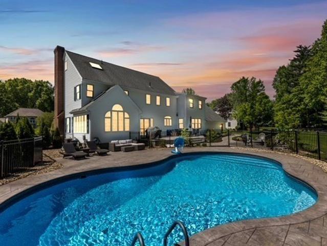 Wellington Dr, East Longmeadow, Home For Sale