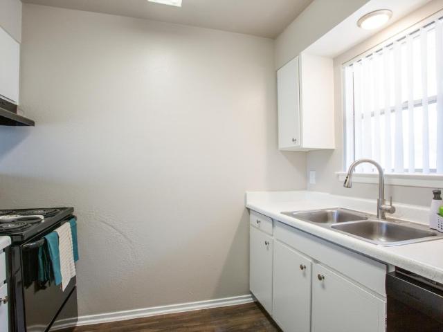 Wellington Estates 3 Bedroom Apartment for Rent at 6623 Callaghan Rd, San Antonio, TX 78229