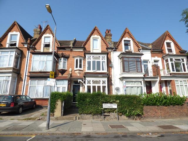 Wellington Gardens, London SE7, 1 bed flat to rent, £1,350 pcm | PrimeLocation