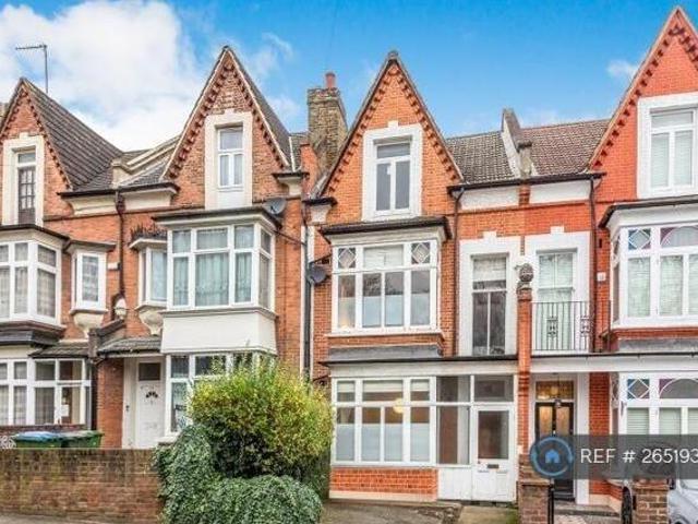 Wellington Gardens, London, 4 Bedroom Terraced