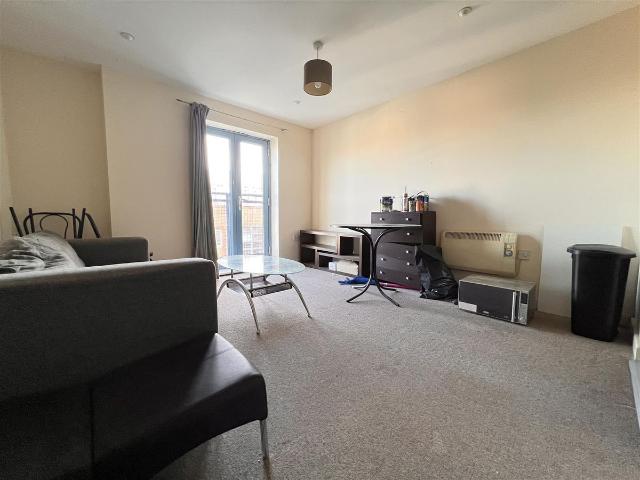 Wellington House, Wellington Street, Swindon SN1, 1 bed flat to rent, £800 pcm | PrimeLocation