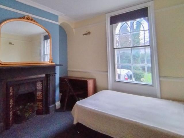 Wellington Parade, Grh Gloucestershire Royal Hospital, Gloucester GL1, Room to rent, £700 pcm | PrimeLocation