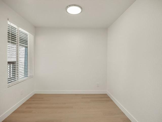 Wellington Place Apartments 3 Bedroom Apartment for Rent at 327 S 177th Pl, Burien, WA 98148