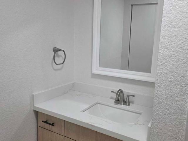 Wellington Place Apartments 1 Bedroom Apartment for Rent at 327 S 177th Pl, Burien, WA 98148