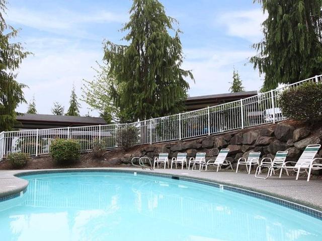 Wellington Place Apartments 2 Bedroom Apartment for Rent at 327 S 177th Pl, Burien, WA 98148