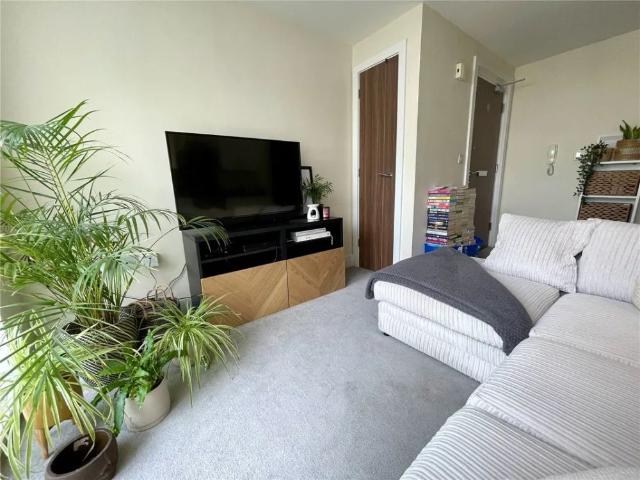 Wellington Road, Bournemouth, BH8