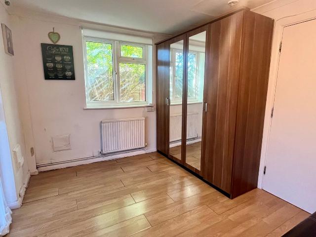 Wellington Road, Feltham TW14, Room to rent, £675 pcm | PrimeLocation