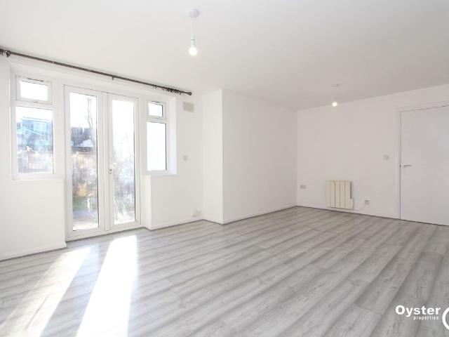 Wellington Road, Harrow HA3, 2 bed flat to rent, £1,700 pcm | PrimeLocation