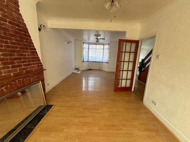 Wellington Road, London E6, 3 bed terraced house to rent, £2,500 pcm | PrimeLocation