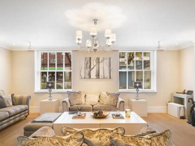 Wellington Road, London, 3 Bedroom Apartment