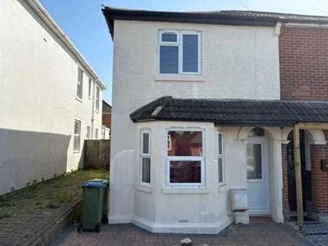 Wellington Road, Southampton SO18, 3 bed semi detached house to rent, £1,595 pcm | PrimeLocation