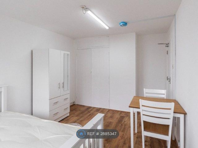 Wellington Road, Tilbury RM18, Room to rent, £845 pcm | PrimeLocation