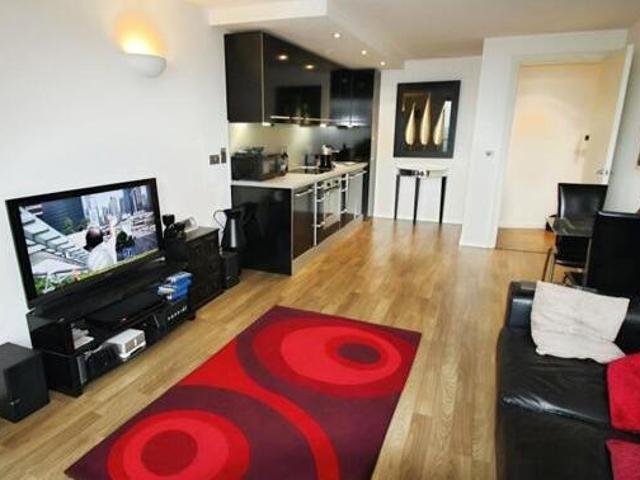 Wellington Street, West Point, Leeds, 2 Bedroom Flat