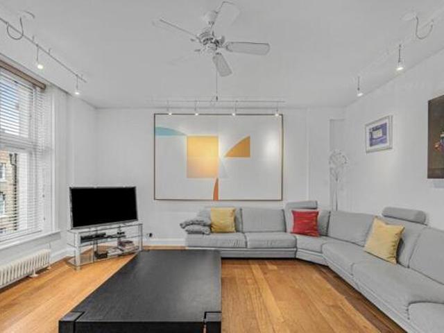 Wellington Street, Aldwych, 2 Bedroom Flat
