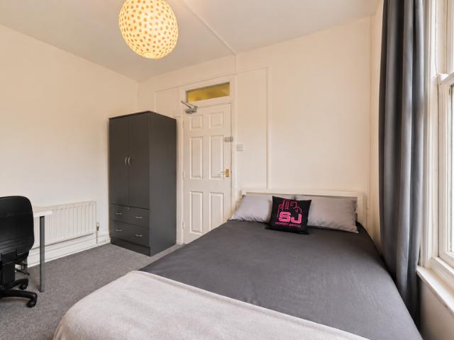 Wellington Street, BN2 4 bed house to rent £2,400 pcm £554 pw