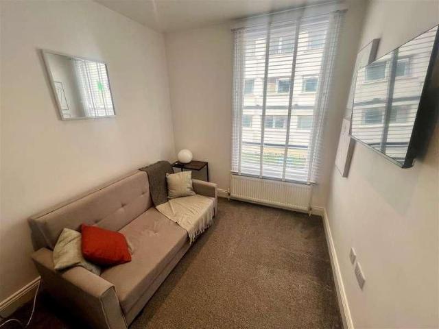 Wellington Street, Cheltenham, GL50