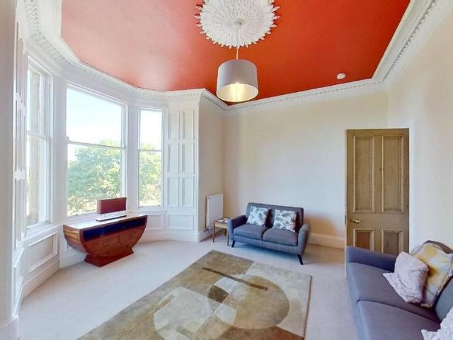 Wellington Street, Edinburgh, EH7 2 bed flat to rent £1,675 pcm £387 pw