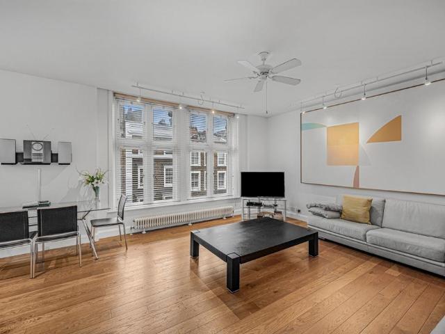 Wellington Street, London, WC2E 2 bed flat to rent £6,750 pcm £1,558 pw
