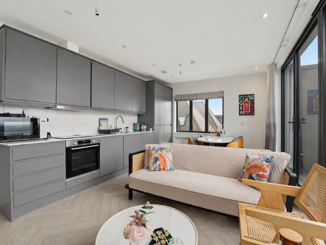 Wellington Street, Slough, SL1 1YL