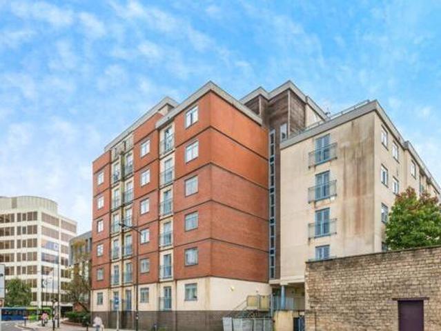 Wellington Street, Swindon, 1 Bedroom Flat