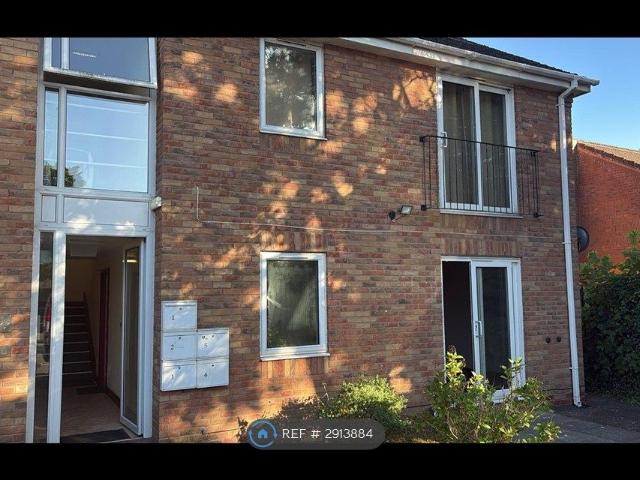 Wellington, Telford TF1, 2 bed flat to rent, £800 pcm | PrimeLocation