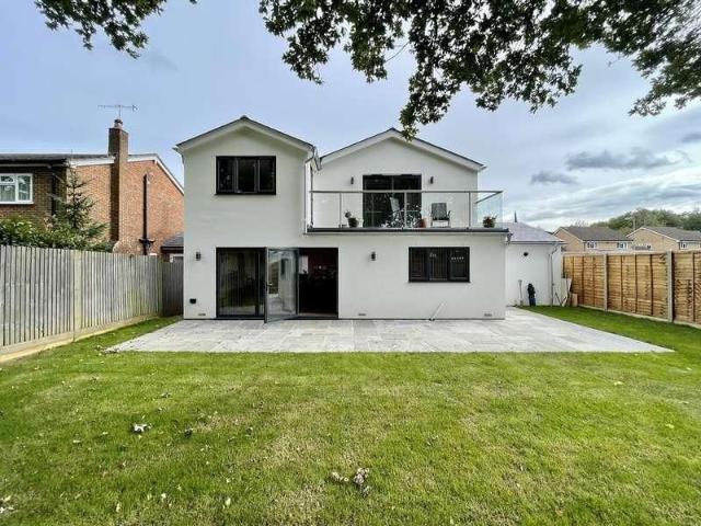 Wellington Way, Horley, RH6