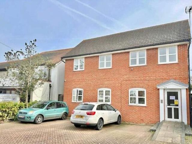 Wells Court, Flat, Ferry Road, 2 Bedroom Apartment