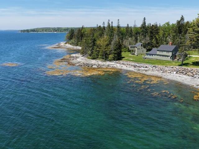 Wells Cove Ln, Brooklin, Home For Sale