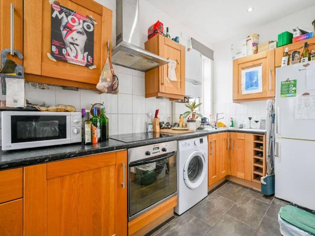 Wells House Road, East Acton NW10, 1 bed flat to rent, £1,850 pcm | PrimeLocation