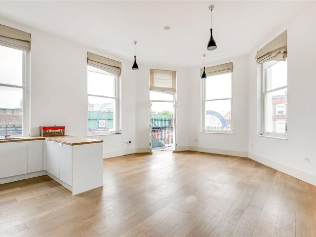 Wells Road, Shepherd's Bush, W12, London