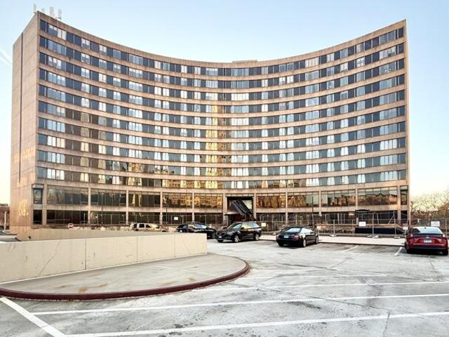 Wells St Unit R, Hartford, Condo For Sale