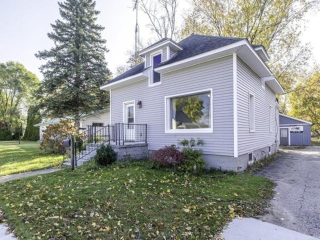 Wells St, Croswell, Home For Sale