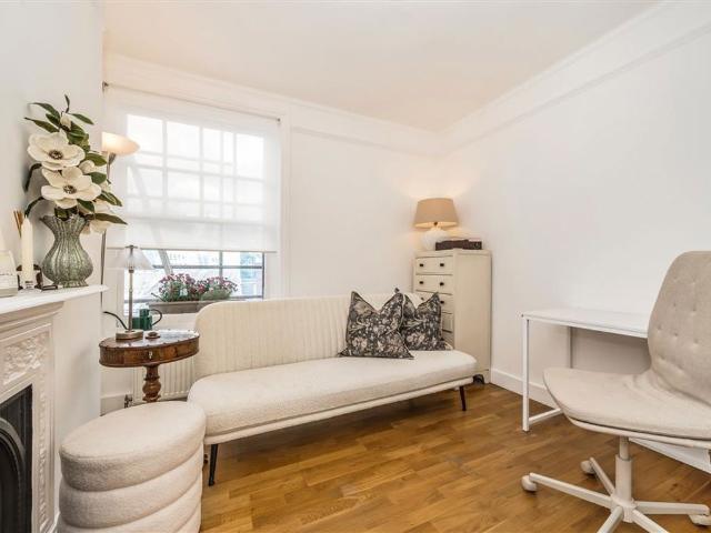 Wells Street, Fitzrovia & Covent Garden W1T, 2 bed flat to rent, £3,250 pcm | PrimeLocation