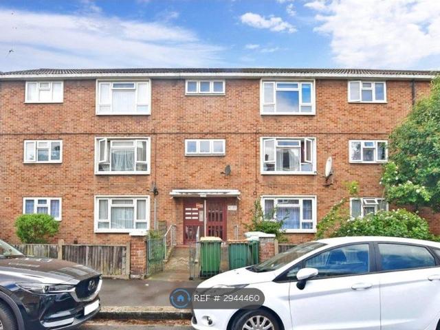 Wellstead Road, London E6, 2 bed flat to rent, £2,000 pcm | PrimeLocation