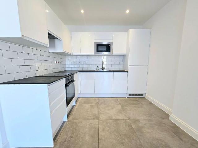 Wellstones, Watford WD17, 1 bed flat to rent, £1,400 pcm | PrimeLocation