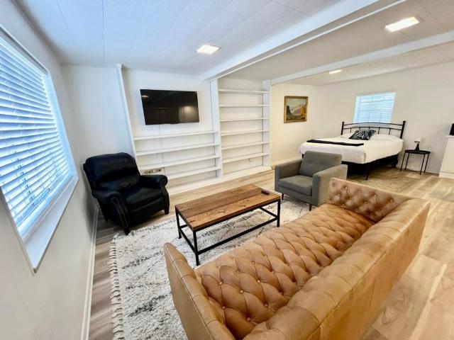 Wellswood Village House 1 Bedroom Condo for Rent at 906 W Candlewood Ave, Tampa, FL 33603 Wellswood
