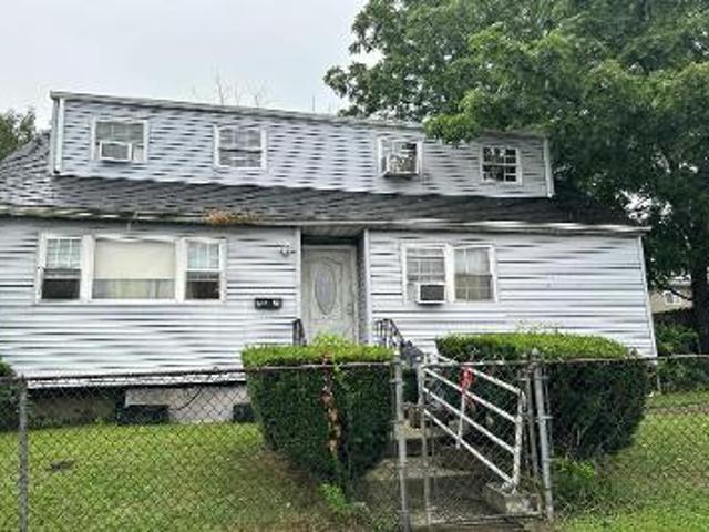 Wellwood Ave